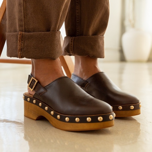 Kelsi Dagger | Shoes | Kelsi Dagger Brown Leather Gold Studded Wood ...